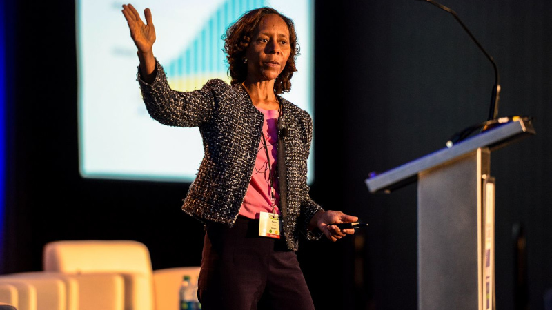 O home office só existe graças a uma mulher negra chamada Marian Croak