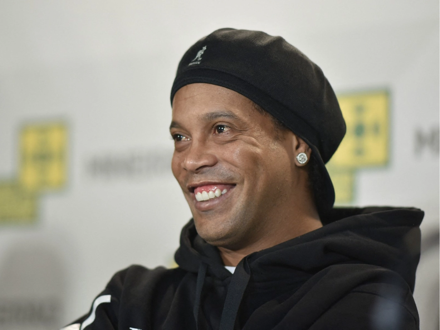 Netflix anuncia série sobre vida e carreira de Ronaldinho Gaúcho